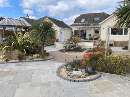 Farr Gardens – Design • Landscape • Maintain
